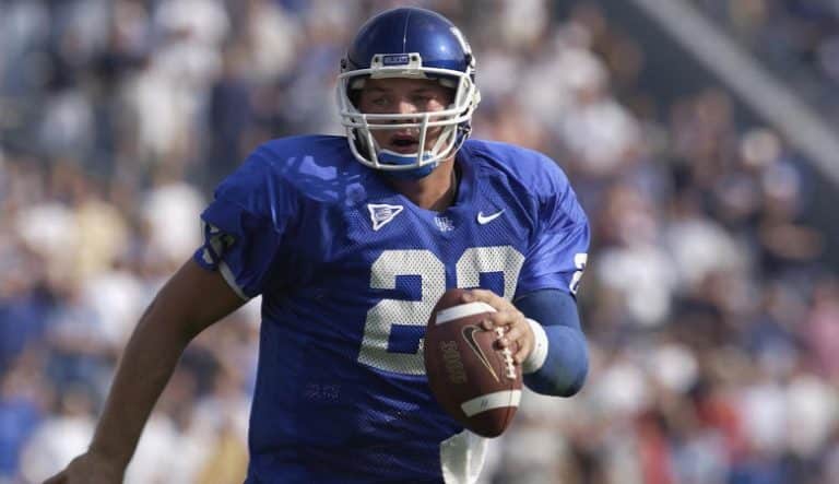 List of The Heaviest Quarterbacks in the NFL (Now & in History)